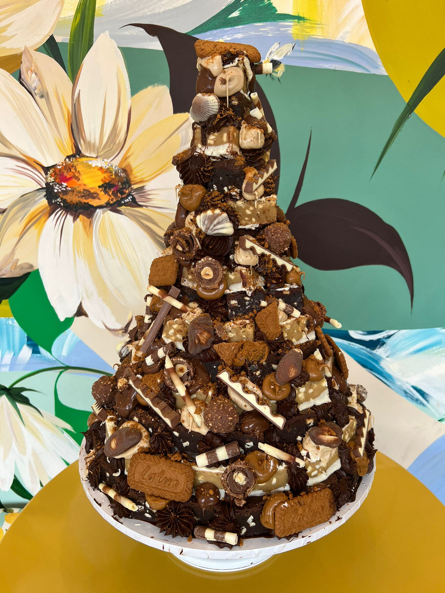 XXL Brownie Tower – BuzzyCakes