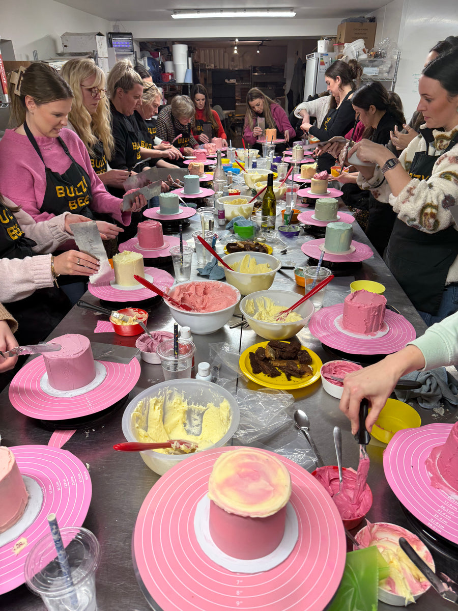 Bento cake decorating class – BuzzyCakes