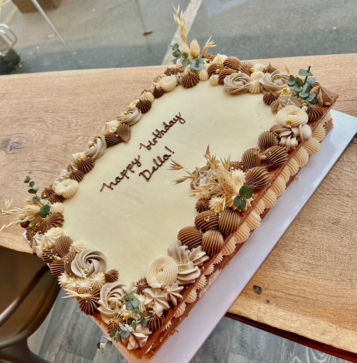 Large Pretty Sheet Cake – BuzzyCakes