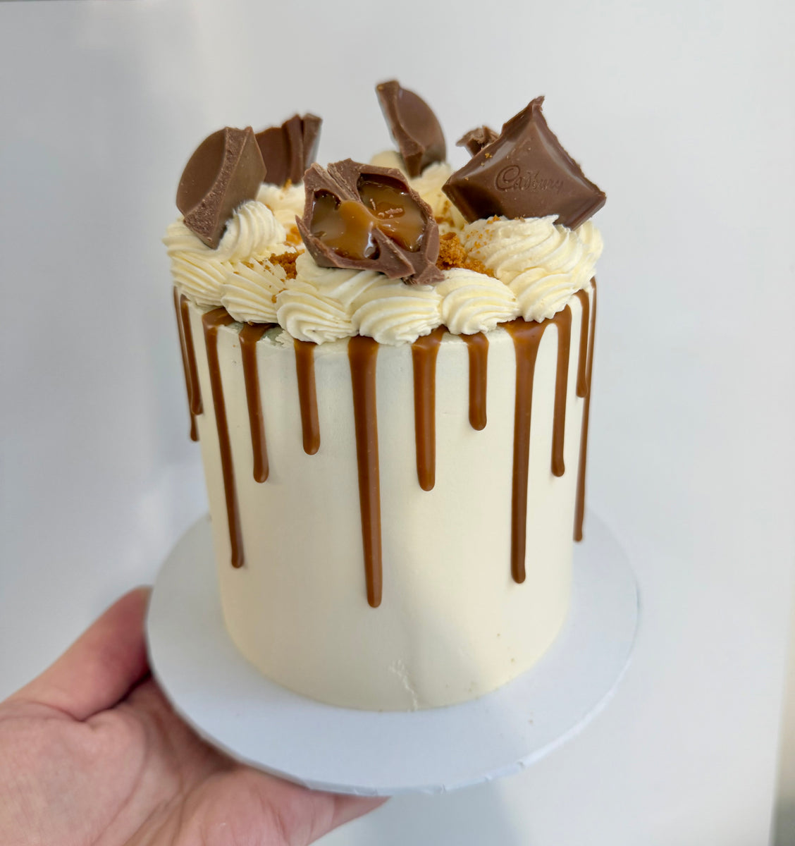 Mini Bento Loaded Cake – BuzzyCakes