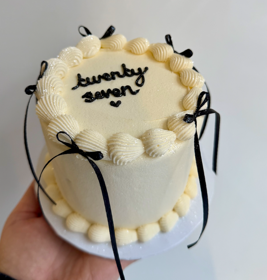 Mini Bento Cake – BuzzyCakes